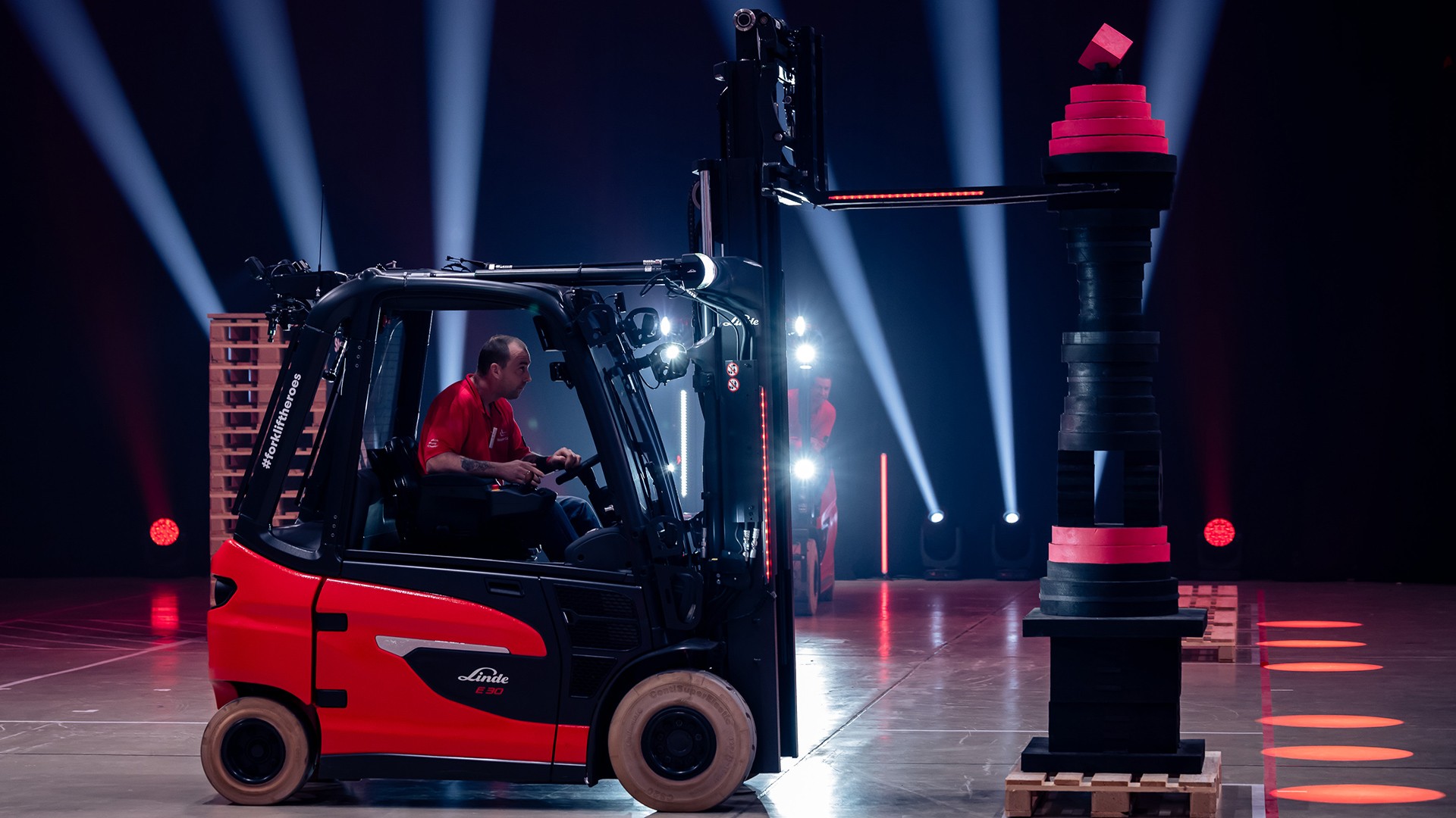 Forklift World Championship: Single Men & Single Women | StaplerCup